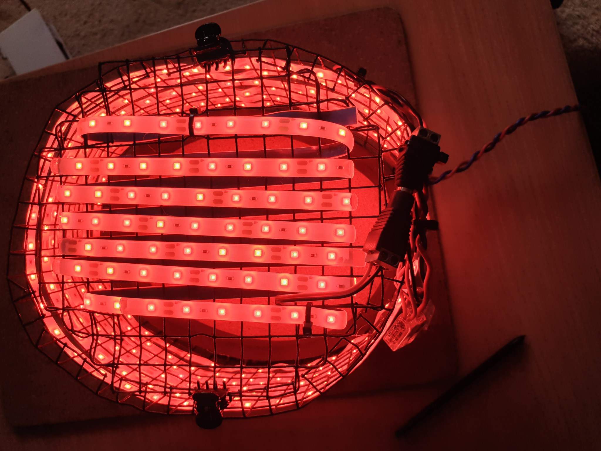 DIY red light hat – Red lights on the brain